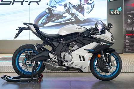 春风摩托车品牌>675SR-R报价车型图片-摩托范