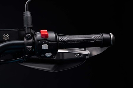 MBP摩托车品牌>T502X报价车型图片-摩托范