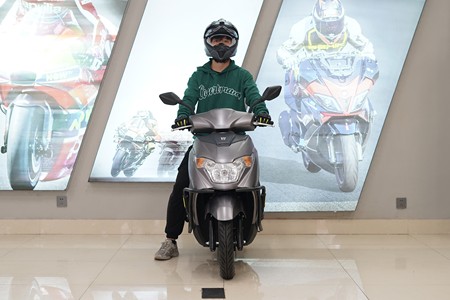 豪爵摩托车品牌>虎鲨VX125报价车型图片-摩托范