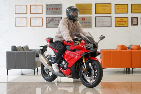 无极摩托车品牌>RR500S报价车型图片-摩托范