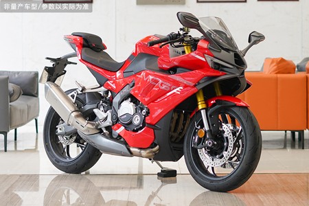 无极摩托车品牌>RR500S报价车型图片-摩托范