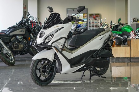 豪爵摩托车品牌>UFR150报价车型图片-摩托范