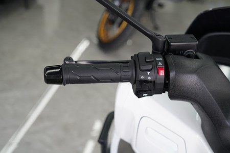 豪爵摩托车品牌>UFR150报价车型图片-摩托范