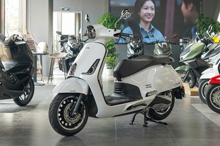 新大洲本田摩托车品牌>NS150LA报价车型图片-摩托范