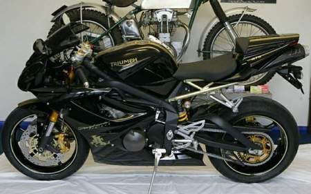 凯旋摩托车品牌>Daytona 675 JPS Limited Edition报价车型图片-摩托范-哈罗摩托