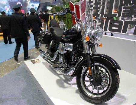 钱江摩托车品牌>巡航者QJ250-J报价车型图片-摩托范