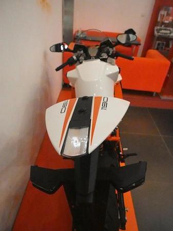 KTMR2R摩托车品牌>RC8报价车型图片-摩托范
