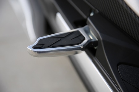 五羊本田摩托车品牌>Spacy 睿影110报价车型图片-摩托范