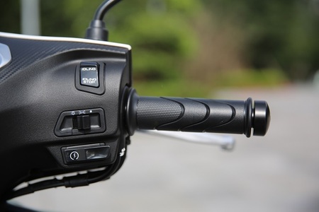 五羊本田摩托车品牌>Spacy 睿影110报价车型图片-摩托范