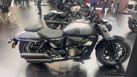 QJMOTOR摩托车品牌>SRV 400 VS报价车型图片-摩托范